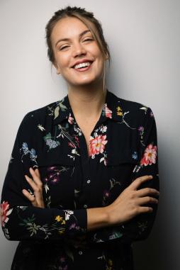 La «fuga» in Sardegna, le polpette di Fantozzi e la famiglia: Alice De ...