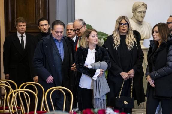 Le foto della camera ardente di Gina Lollobrigida: l'omaggio alla star ...