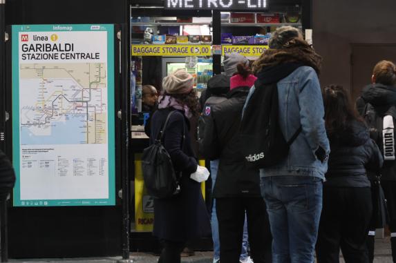 Linea 1 chiusa e disagi, un film già visto | Corriere.it