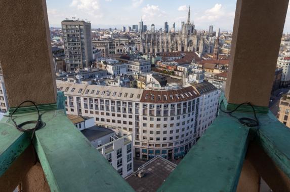 Torre Velasca, la prima visita al cantiere dopo il restauro | Corriere.it