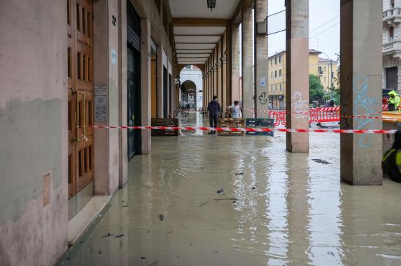 Bologna, torrente Ravone esondato: le foto | Corriere.it