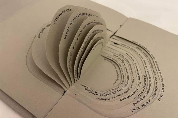 «Poesia, forma, traduzione», mostra di design al Goethe Institut ...
