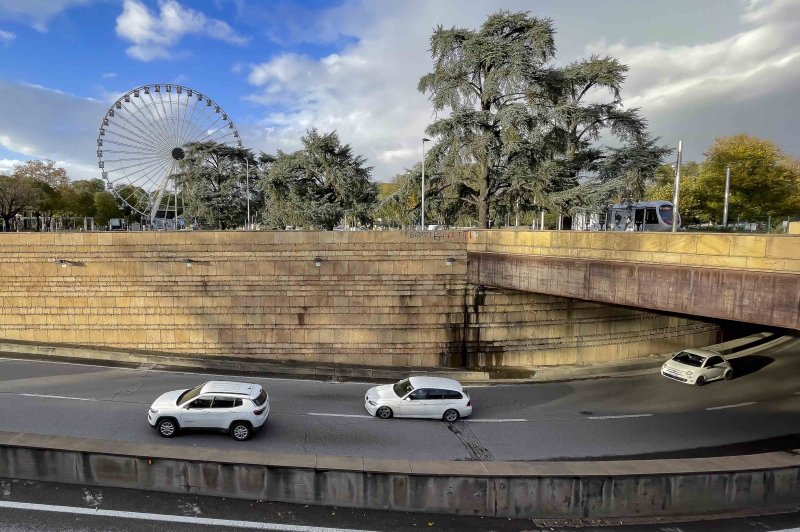 Firenze, ruota panoramica alle Cascine: le prime foto | Corriere.it