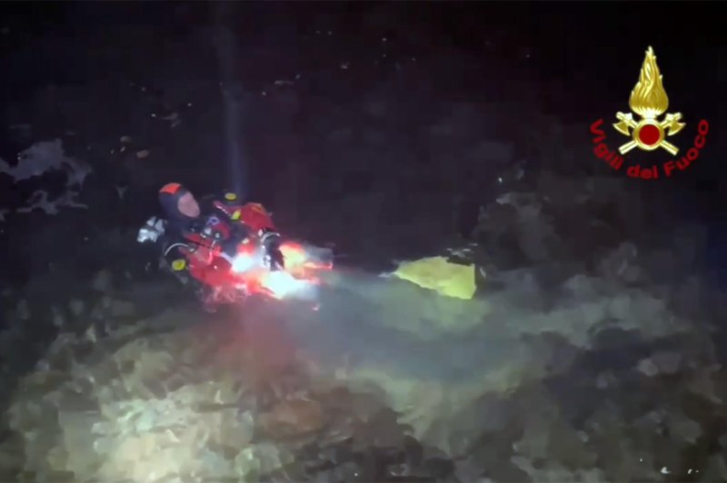 Auto nel lago di Como, le immagini della tragedia e le vittime, Morgan ...