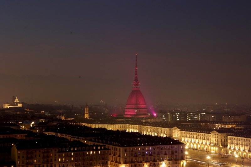 I monumenti del Piemonte in rosa a 100 giorni dal via del Giro d'Italia ...
