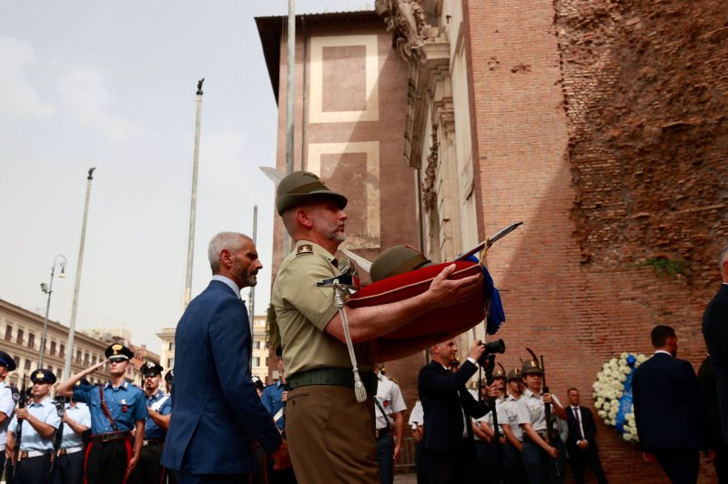 Le immagini dei funerali di Claudio Graziano a Roma. La Russa e ...