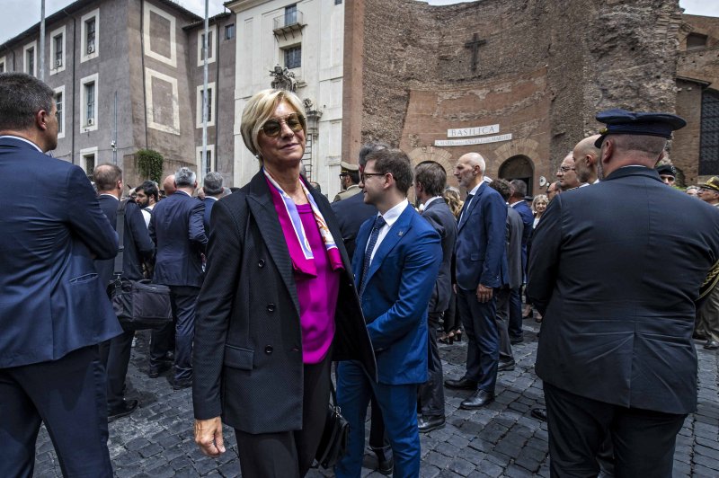 Le immagini dei funerali di Claudio Graziano a Roma. La Russa e ...