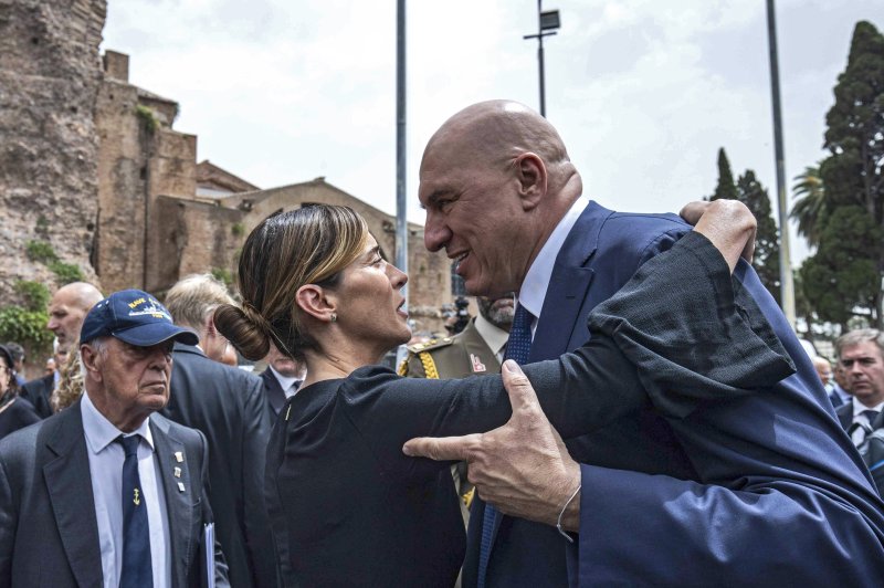 Le immagini dei funerali di Claudio Graziano a Roma. La Russa e ...