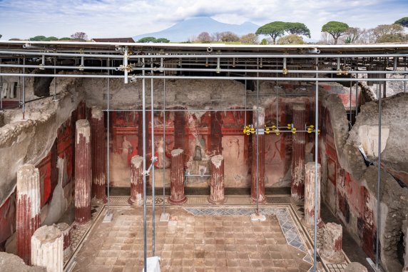 Il grande affresco dionisiaco di Pompei con baccanti e satiri | Corriere.it