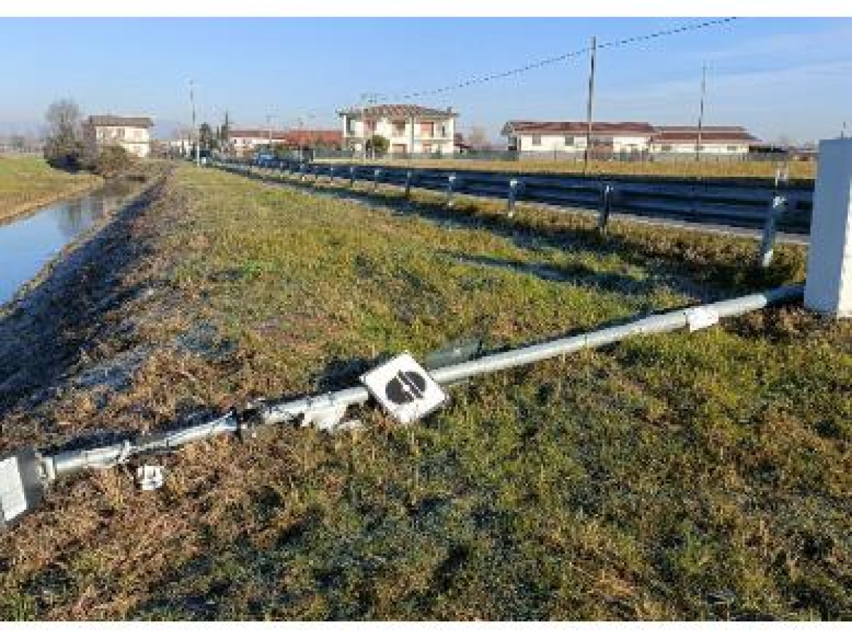 «Fleximan» arriva anche in Puglia: a Ruffano tranciati i cavi del ...