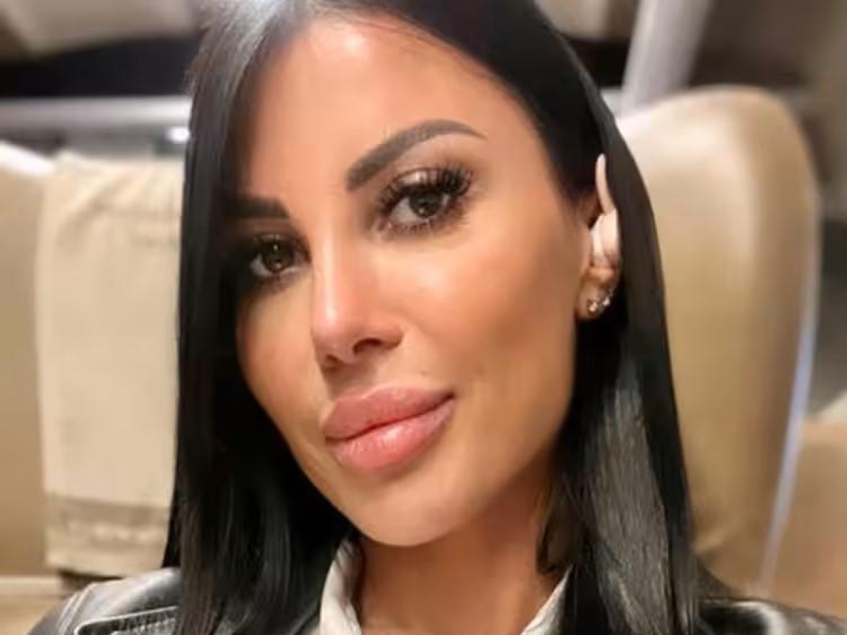 Flavia Borzone, chi è l'estetista napoletana che dice di essere la ...