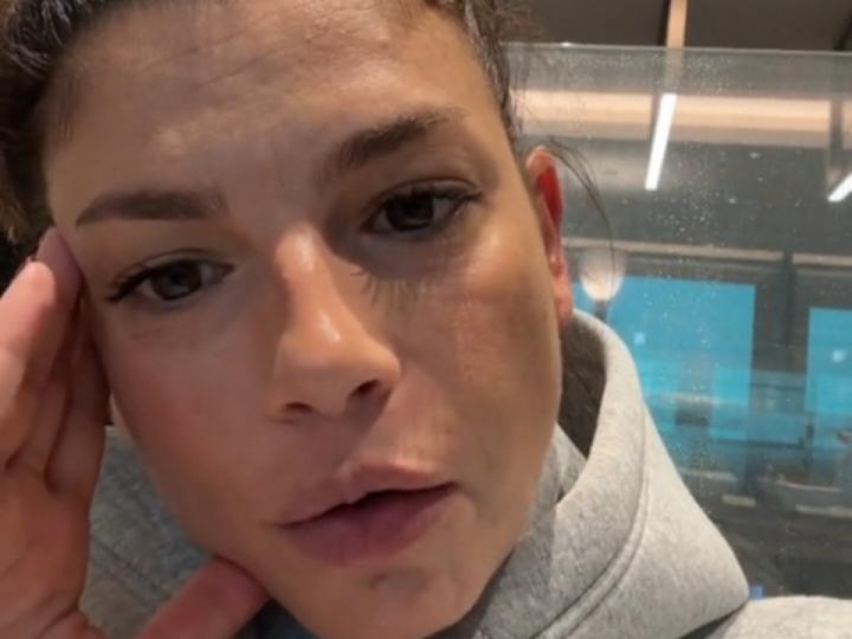 Emma Marrone, la cantante salentina condivide la sua fobia di volare su Tik Tok: «Come si fa a ...