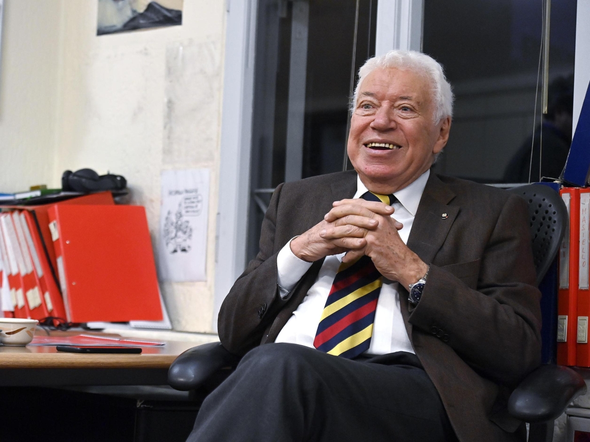 Nicola Pietrangeli operato all'anca dopo una caduta: come sta | Corriere.it