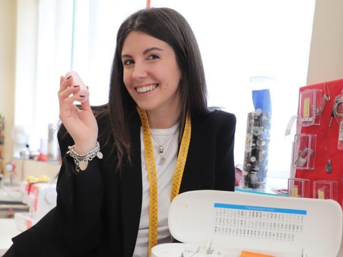 Alessia, da studentessa a sarta social. «Così spiego a tutti come ...