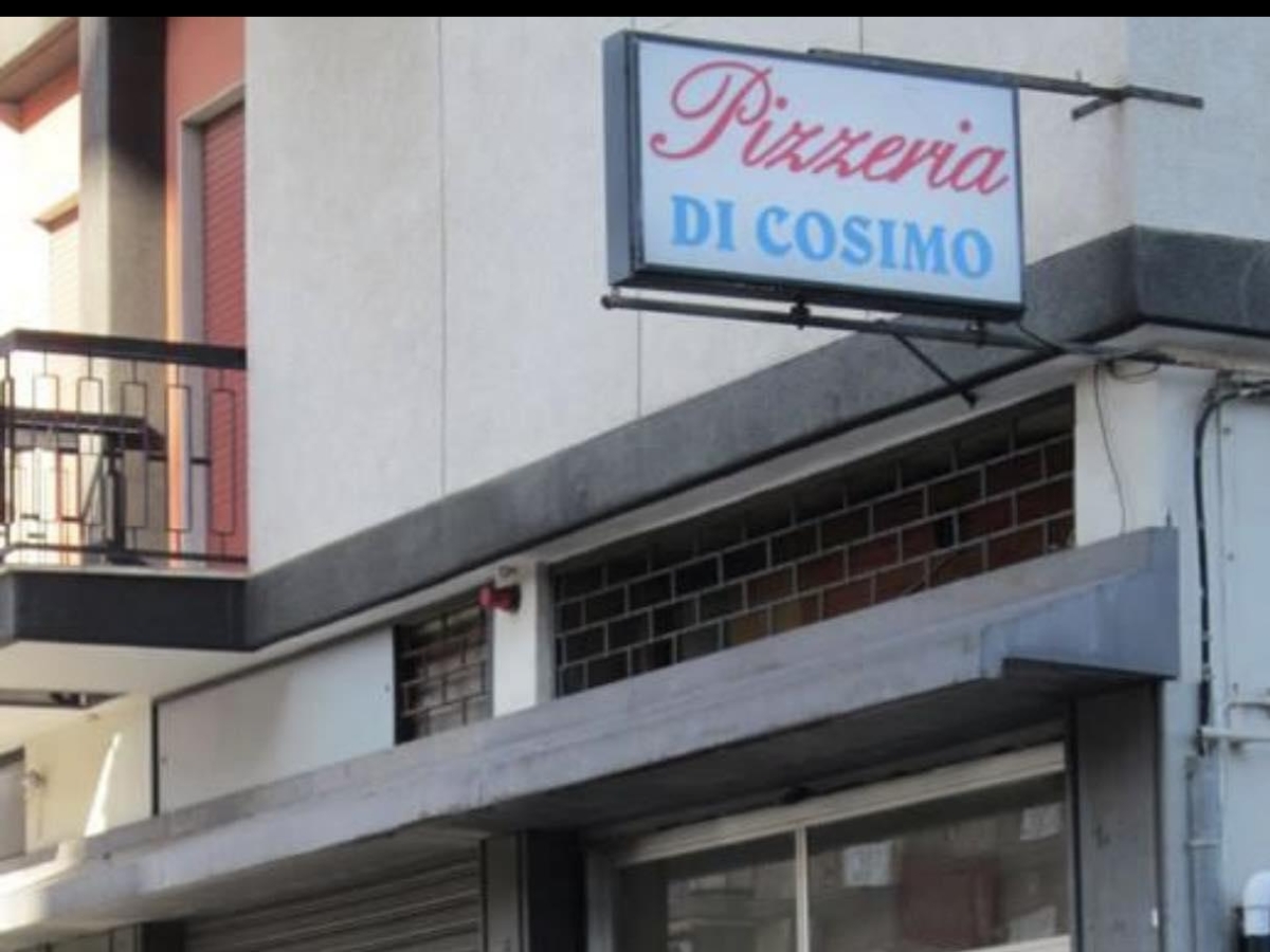 Bari, addio ai panzerotti giganti di «Di Cosimo»: la pizzeria passa ai ...