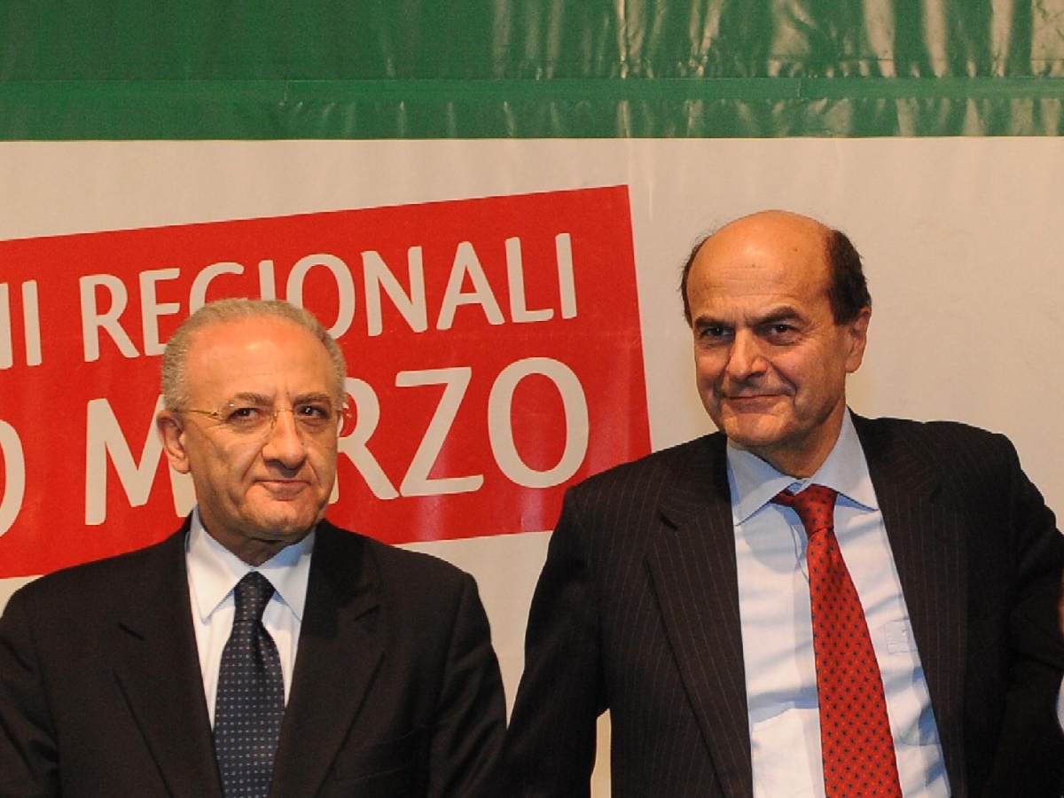 De Luca all’attacco di Bersani. Tra insulti e grappini l’ultimo nemico ...