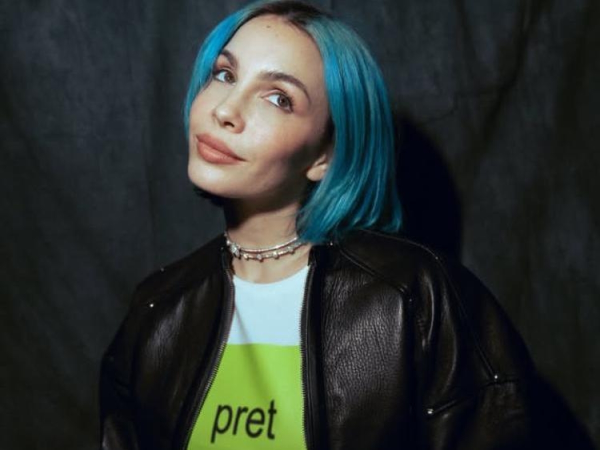 Rose Villain si stampa sulla maglietta «Pret», il complimento urlato ...
