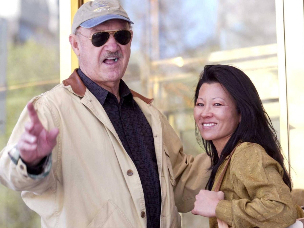 Gene Hackman, lui e la moglie erano «morti da tempo»: le pillole, gli occhiali da sole, la ...