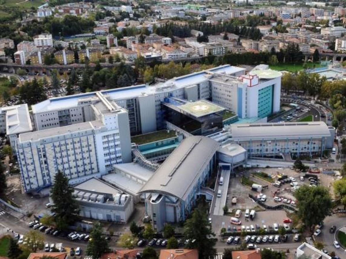 Black out della rete informatica, fuori uso i telefoni e le casse per i ...