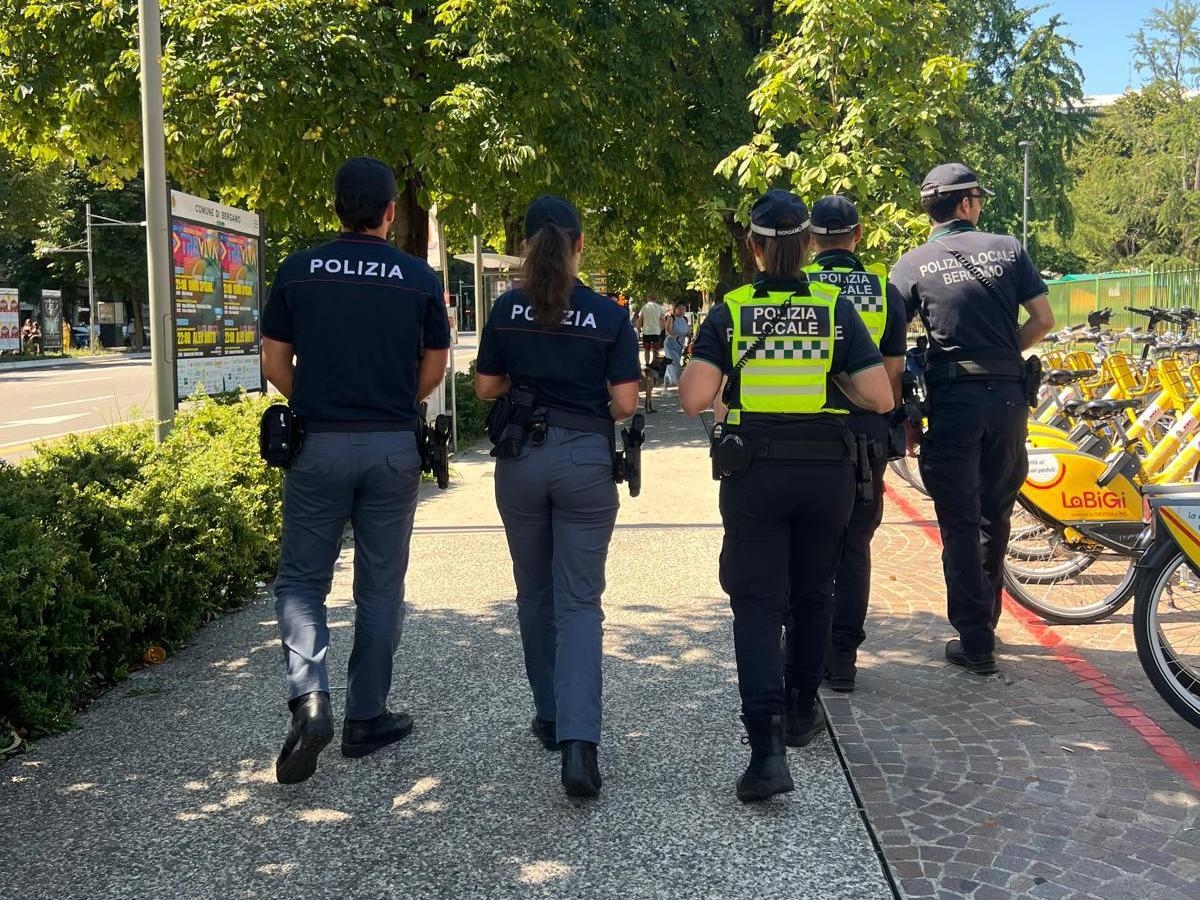 Bergamo, controlli a persone e veicoli nelle zone calde della città | Corriere.it