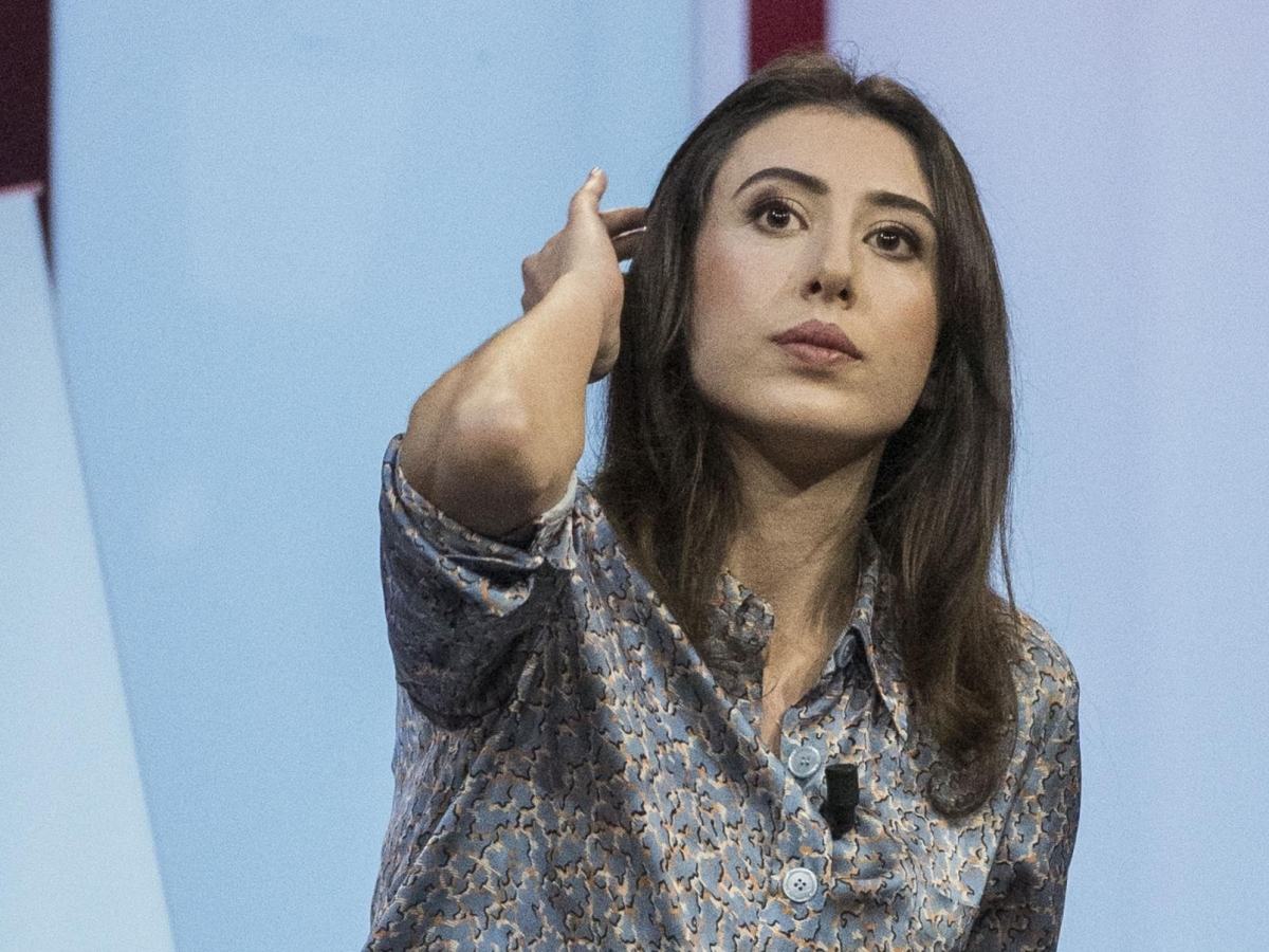 Cecilia Sala: «In Iran mi hanno portata bendata alla gru per le ...