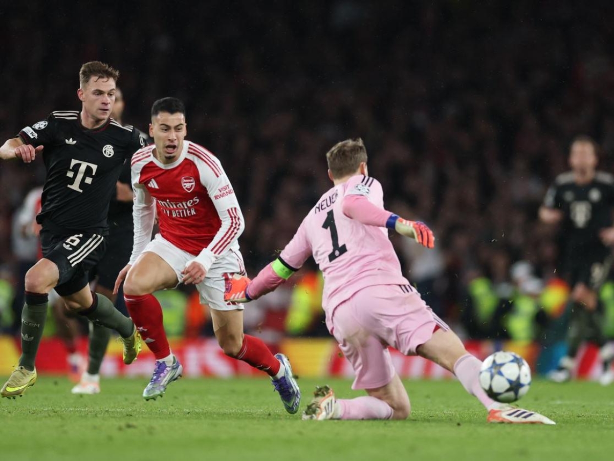 Manuel Neuer, follia contro l'Arsenal: va a centrocampo e prende un gol ...