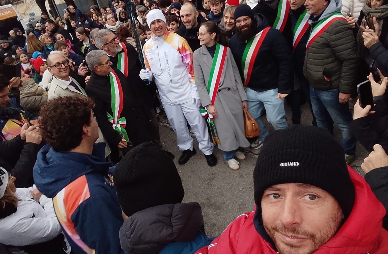Nembro, il passaggio della fiaccola olimpica | Corriere.it