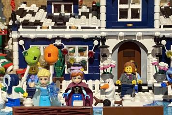 Monza, la mostra «I love Lego» a Villa Reale è la più ampia d'Europa: con i mattoncini prendono ...