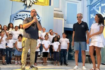 Rione Sanità, Andrea Bocelli inaugura il coro dei bambini: Napoli una ...