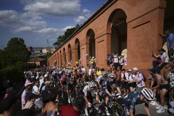 Il racconto della seconda tappa italiana del Tour de France: i 100.000 ...
