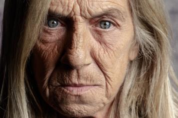 Alessandro, il fotografo che ritrae i tossicodipendenti di Rogoredo ...