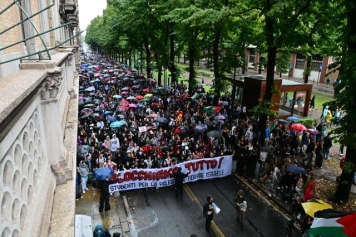 Sciopero per Gaza: dopo i blocchi su strade e binari un corteo di ...
