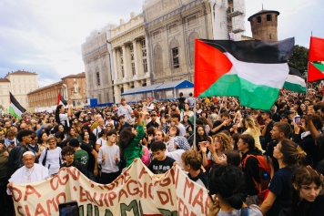Sciopero per Gaza: dopo i blocchi su strade e binari un corteo di ...