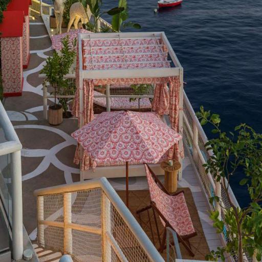 Sul fascino dei beach club ci mettono tutti la firma: un fenomeno che ...