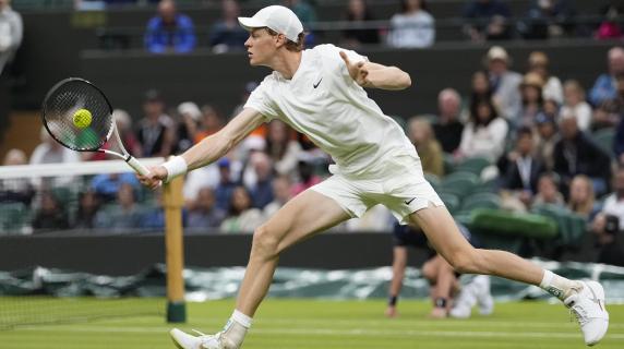 Sinner batte Hanfmann a Wimbledon in 4 set: 6-3; 6-4; 3-6; 6-3 ...