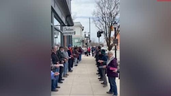 Suzy e Donna Garrett, madre e figlia al comando dello stesso volo di ...