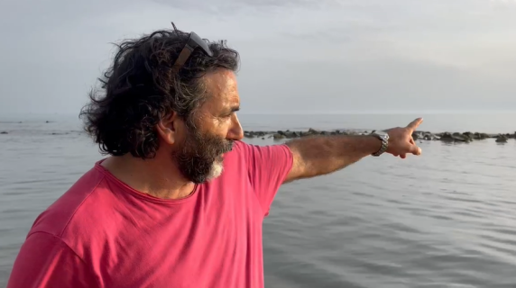 Balena morta a Ostia, il racconto di Tonino: «Galleggiava, pensavo ...