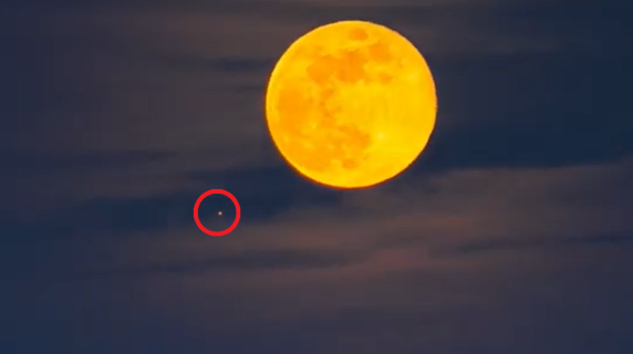 Marte passa dietro la Luna piena: rara occultazione lunare filmata in ... Marte passa dietro la Luna piena: rara occultazione lunare filmata in ...