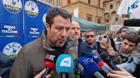 Matteo Salvini a Bologna, il video: «Linea blu del tram? Serve riflessione» e fa il punto su ...
