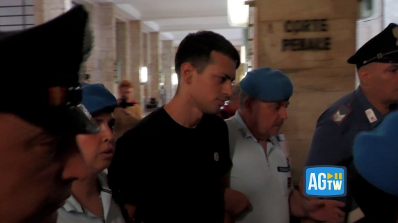 Omicidio per le cuffiette, Rezza condannato a 27 anni. La famiglia ...