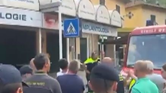 L'arrivo dei soccorritori con Allen Ganao in braccio e le urla: «Bravi ...