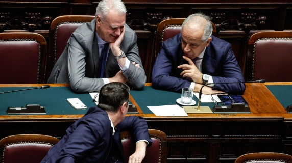 Ravenna, il pugno da 45.000 euro del marinaio: «Ho colpito il cuoco ...