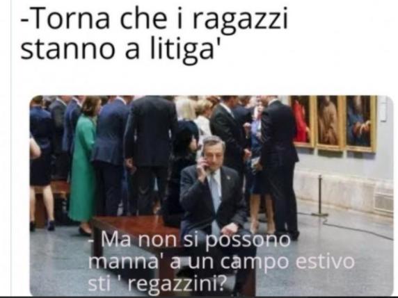 I meme del 2022, da Mario Draghi al Prado fino a Rkomi con i guanti a ...