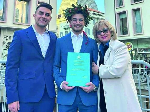 Maria Cotoia, la mamma di Alex: «Senza di lui quella sera sarei morta ...