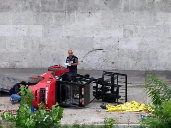Roma, operaio morto schiacciato da un muletto: Daniele Cucchiaro, 47 ...