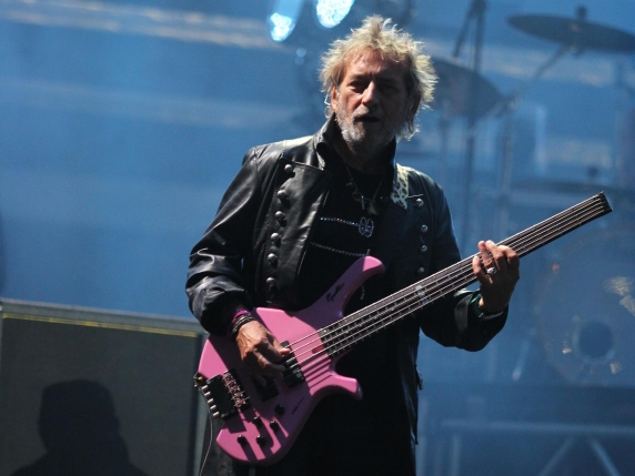 Claudio Golinelli, il bassista di Vasco Rossi: «Insieme da 45 anni e ...