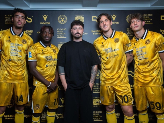 Udinese, la terza maglia 2025/2026 disegnata da un U30. Magda Pozzo ...