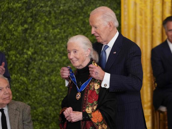 Soros, Michael J. Fox, Bono e Magic Johnson: le ultime «Medaglie della ...