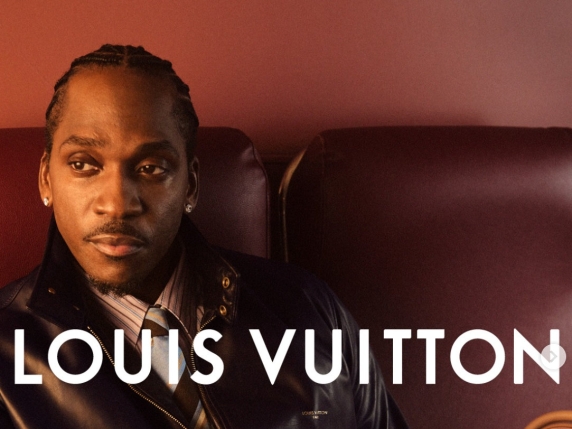 Louis Vuitton, Pharrell Williams mette in viaggio Jeremy Allen White e ...