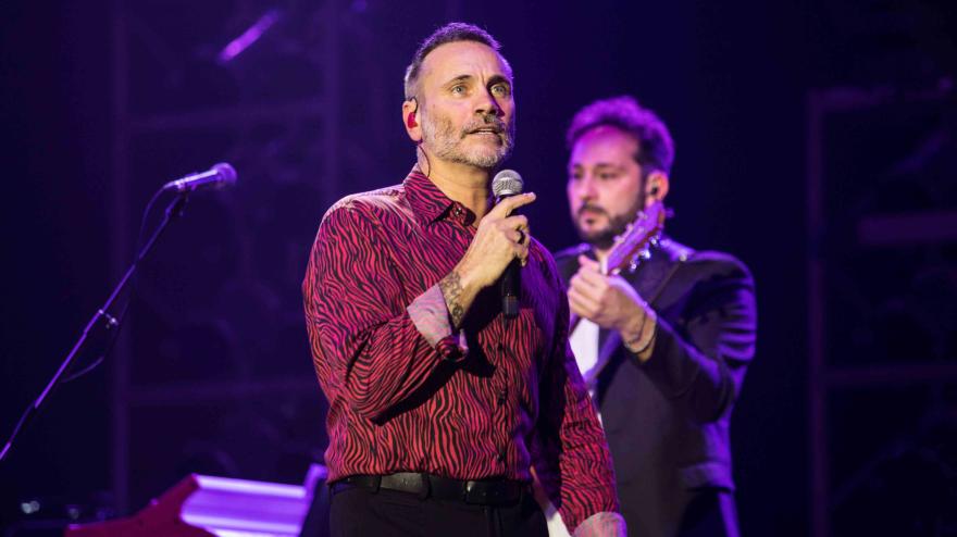 Nek, 50 anni e 30 di successi: all'Auditorium (sold out) il live ...